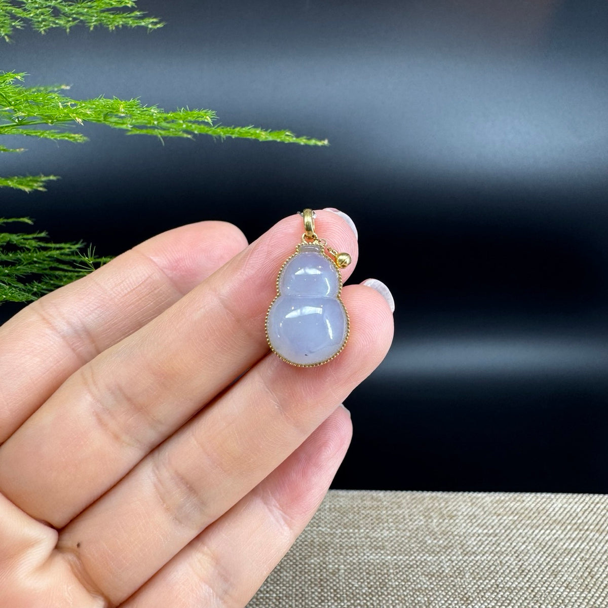 RealJade® Co. Genuine Ice Lavender Jadeite Jade Good Luck Hulu Bottle